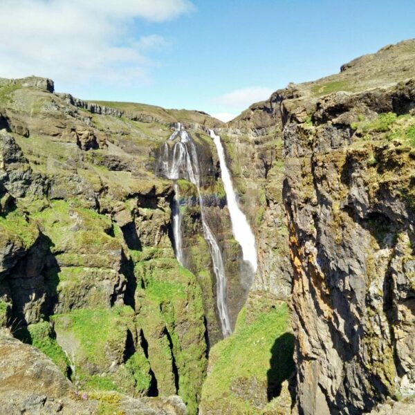Mount Esja Trail – Hiking Iceland | Nail the Trail
